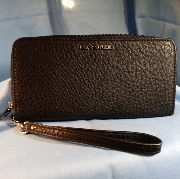 Max Studio | Bags | Nwot Wallet Wristlet Bag | Poshmark